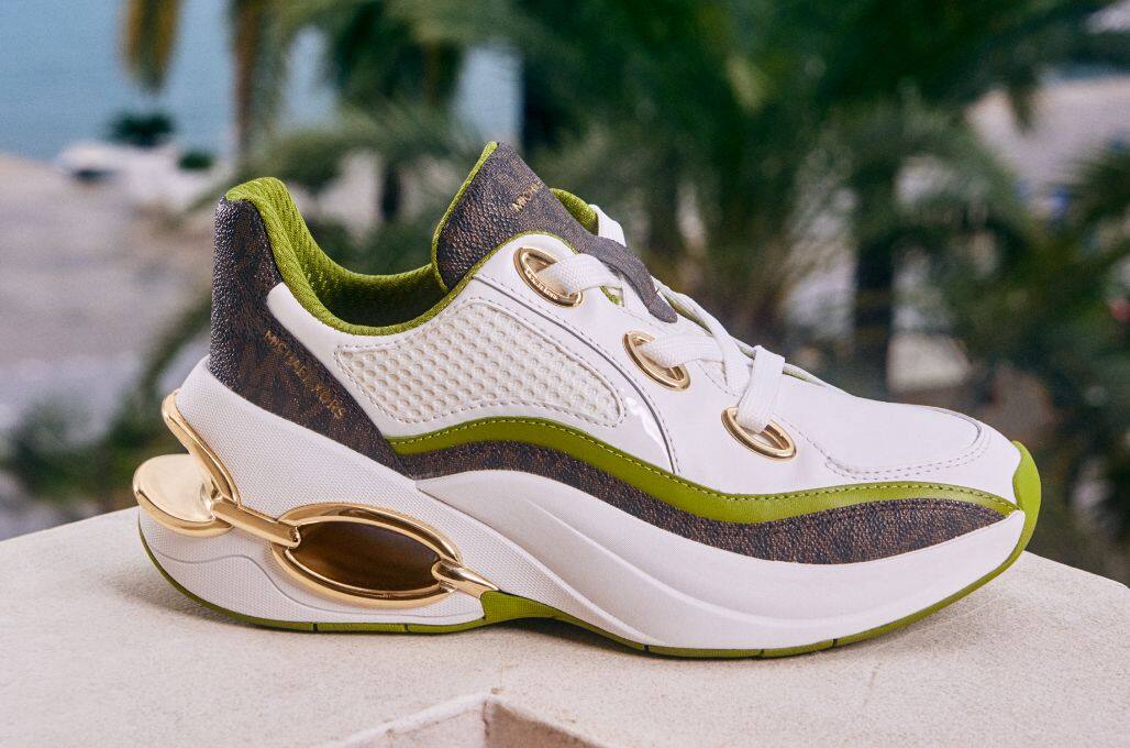 Designer Travel Accessories | Michael Kors [US]